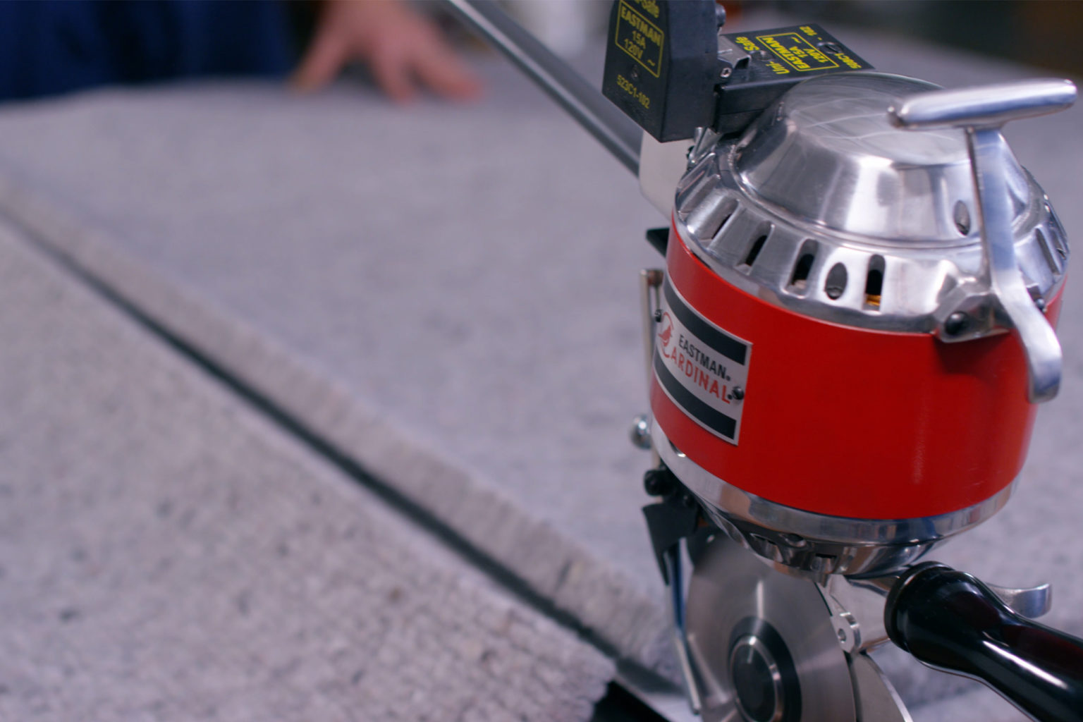 Heavy Duty Falcon® 548 - Heavy Duty Hand Cutter - Eastman